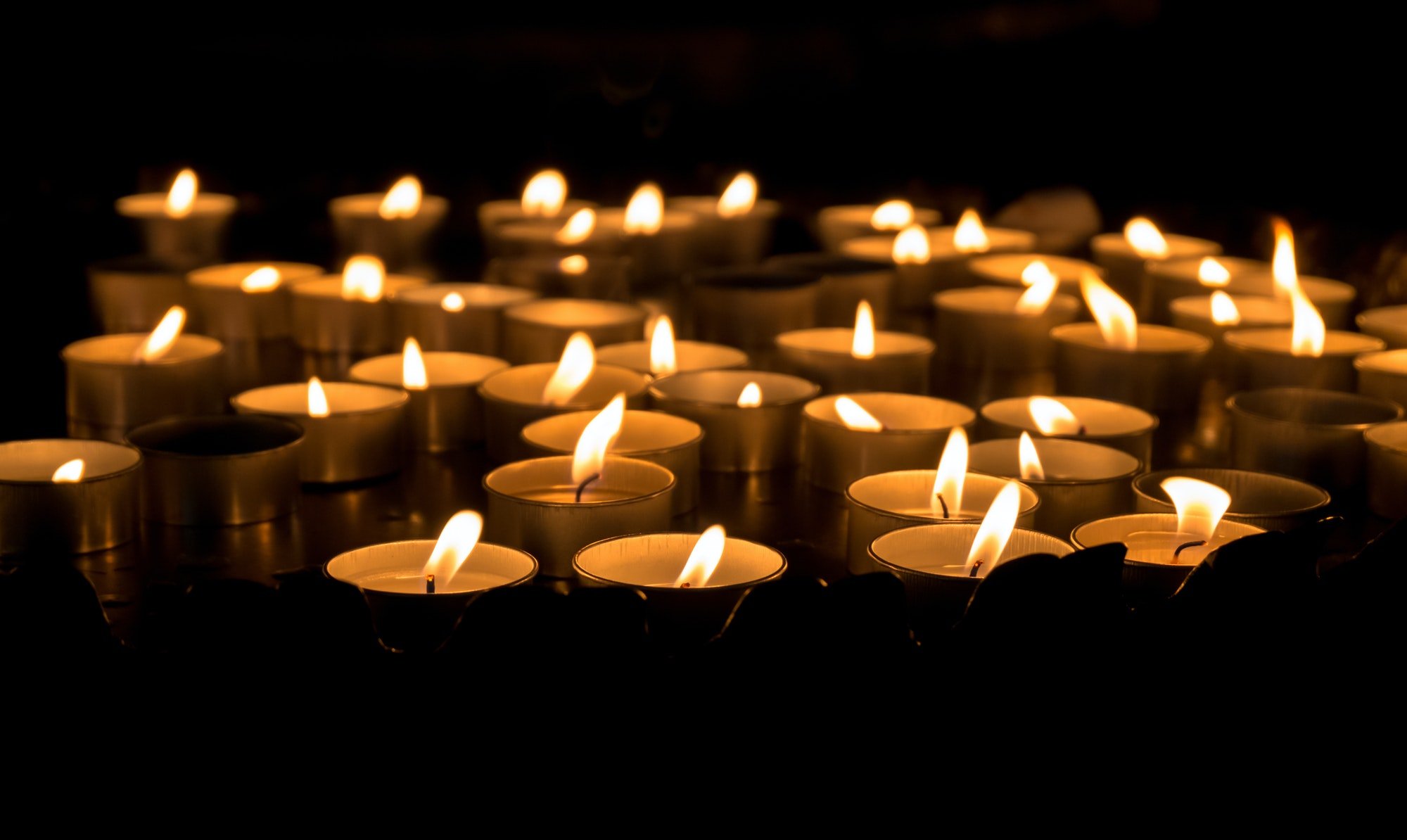 Multumim profesionistilor funerari: 10 Motive de recunostinta Servicii ...